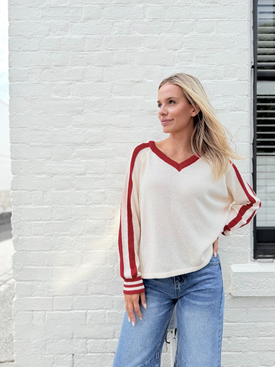 FRIA- KEYLA V NECK KNIT-RED – House of Nicholetta